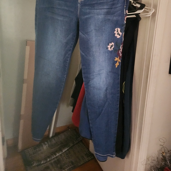 Knox Rose | Jeans | Embroidered Blue Jeans Knox Rose | Poshmark